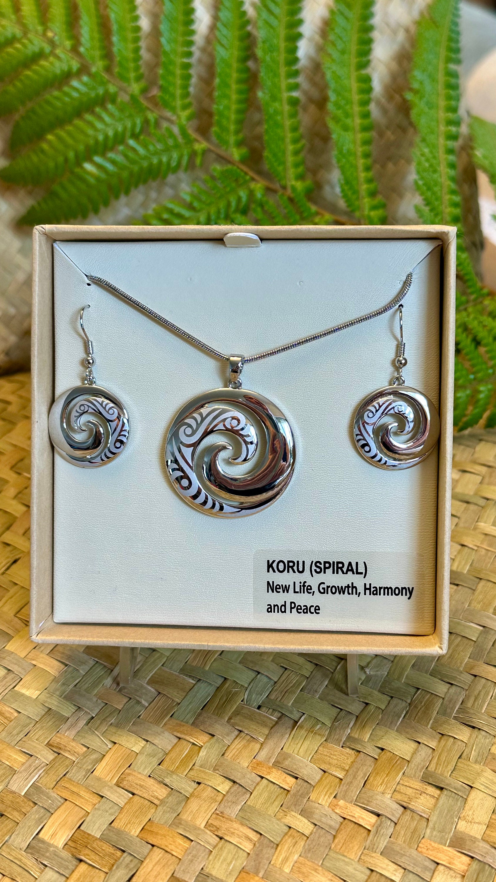 Rhodium Koru Set With Laser Engraving New Zealand Inspired Jewellery ...