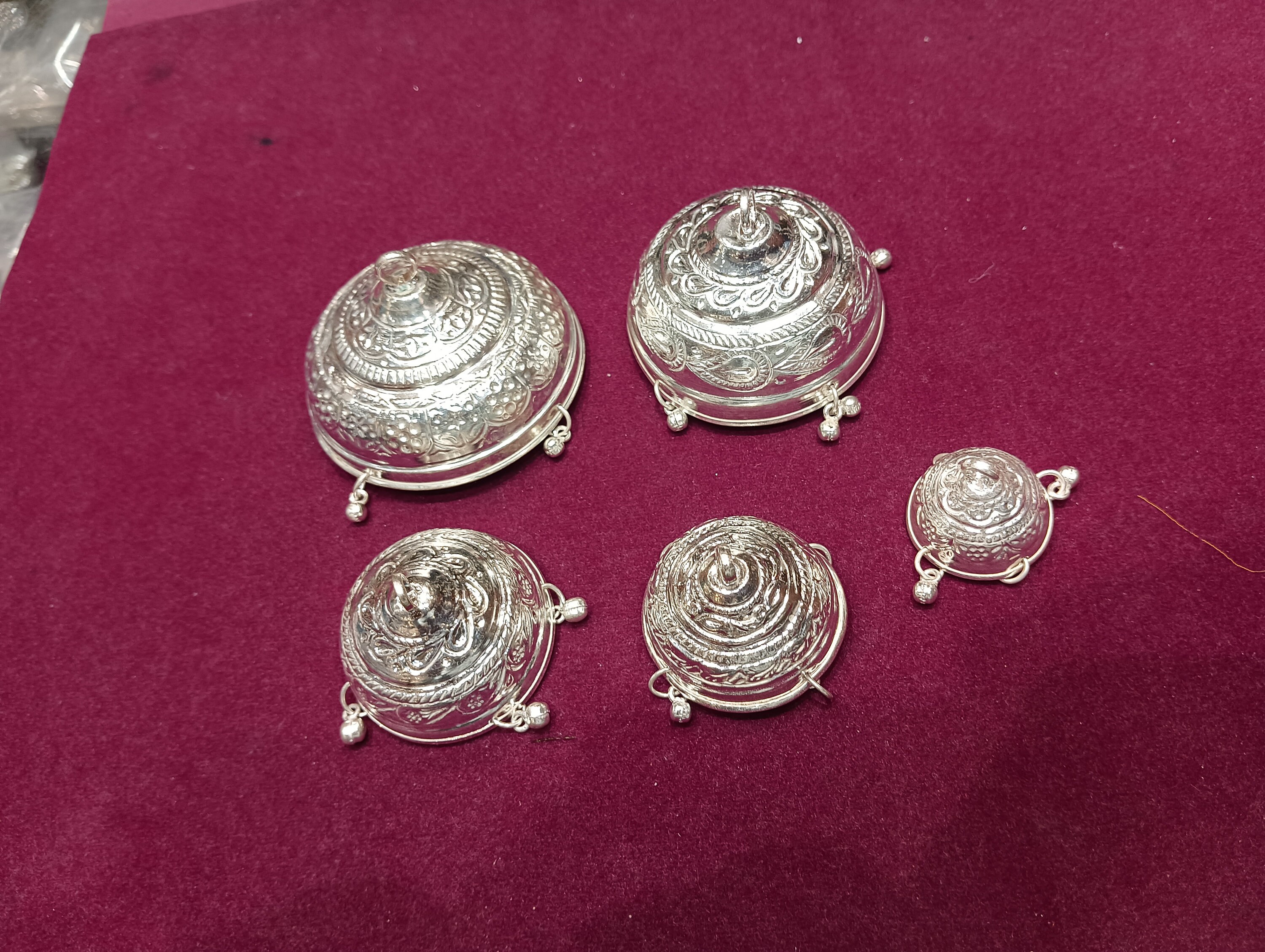 Pure Silver Chatter Idol/statue for Home Decoration Mandir Silver ...