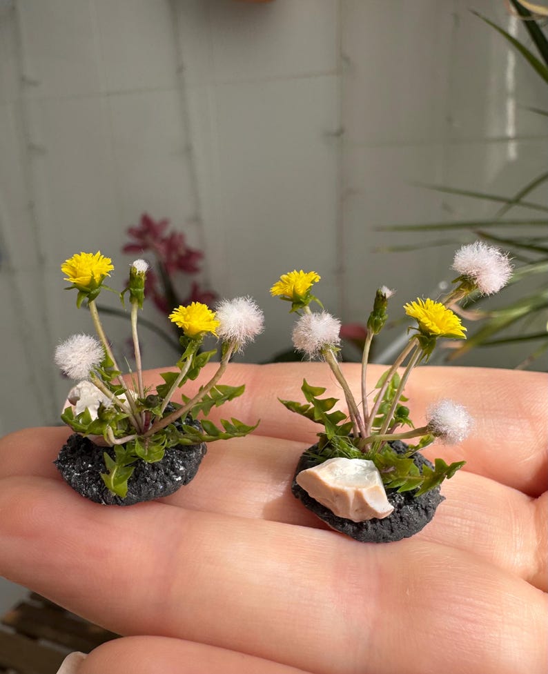 Dollhouse Dandelions for Garden , Scale 1/12 - TO ORDER - Etsy