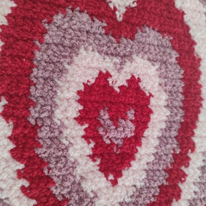 Heart Tapestry Pattern. Crochet Wall Hanging. Free: Mini-tutorial ...