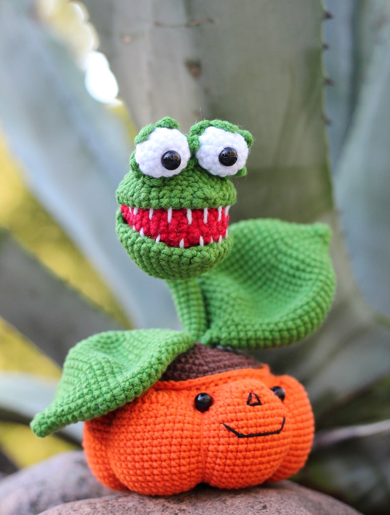 Plants Vs Zombies Crochet Pattern, Amigurumi Plant Flytrap in a Pumpkin ...