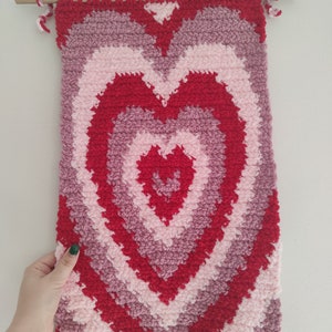 Heart Tapestry Pattern. Crochet Wall Hanging. Free: Mini-tutorial ...