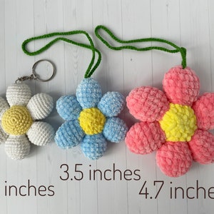 Crochet Flower Keychain Pattern, Car Mirror Hanging Accessories - Etsy