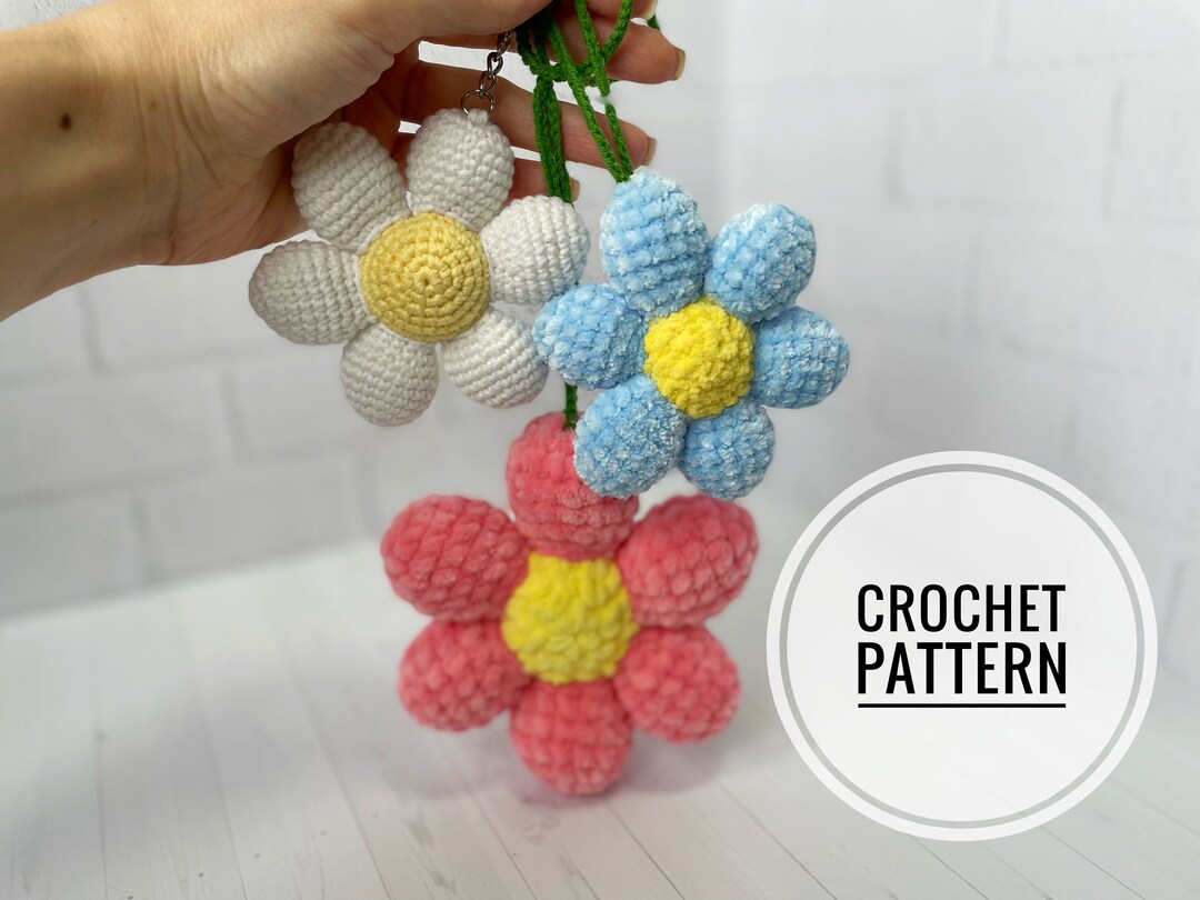 Crochet Flower Keychain Pattern Car Mirror Hanging - Etsy