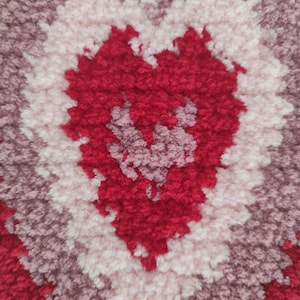 Heart Tapestry Pattern. Crochet Wall Hanging. Free: Mini-tutorial ...