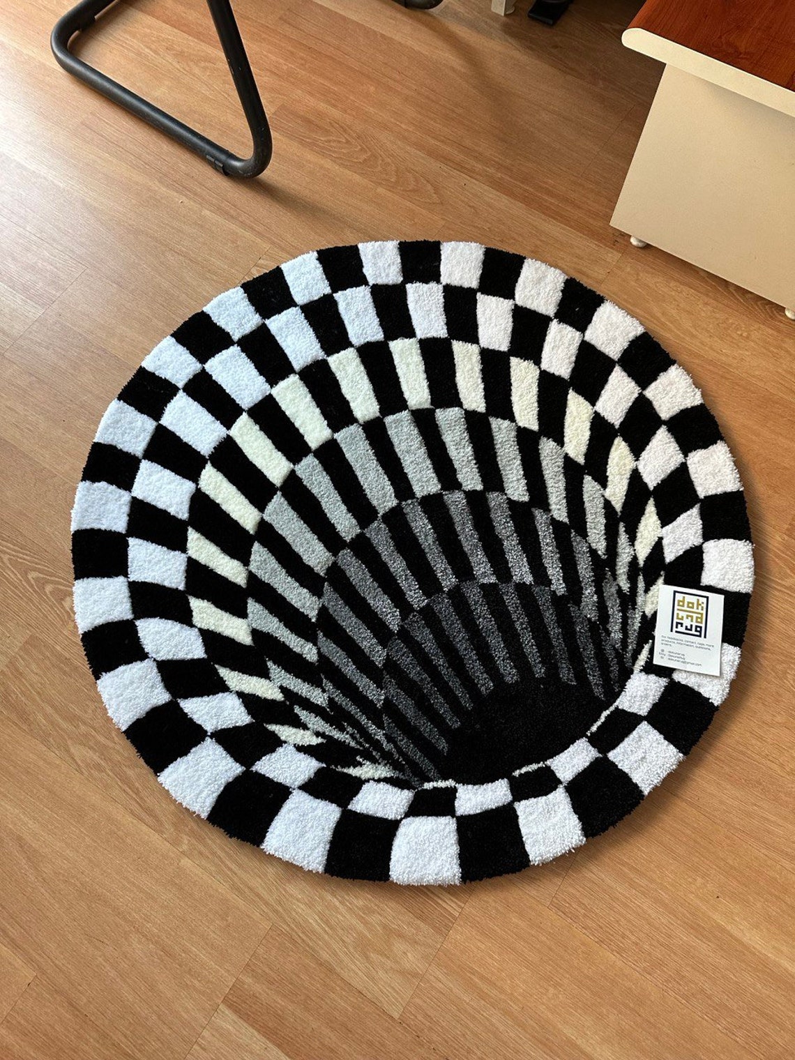 OPTICAL ILLUSION RUG / Handmade Fluffy Rug, Different Sizes, Black and ...