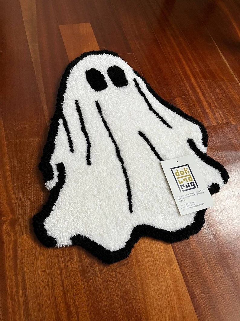 HALLOWEEN GHOST RUG / Different Sizes Tufted White Ghost Rug - Etsy
