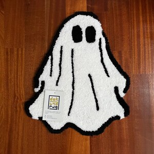HALLOWEEN GHOST RUG / Different Sizes, Tufted White Ghost Rug, Handmade ...