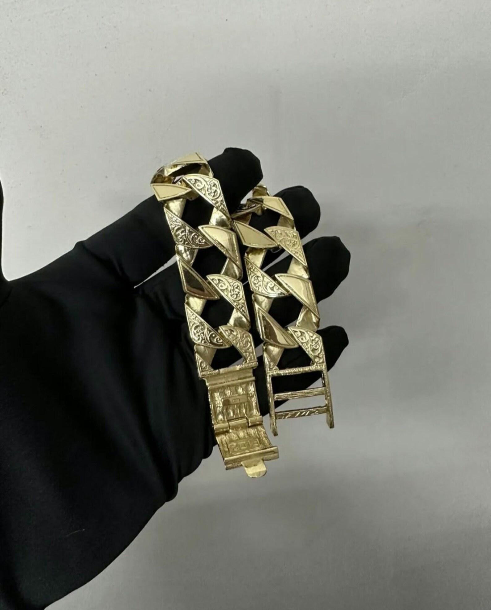 9ct Gold on Silver 22mm Old School Chaps Curb Bracelet. Bespoke UK Made ...