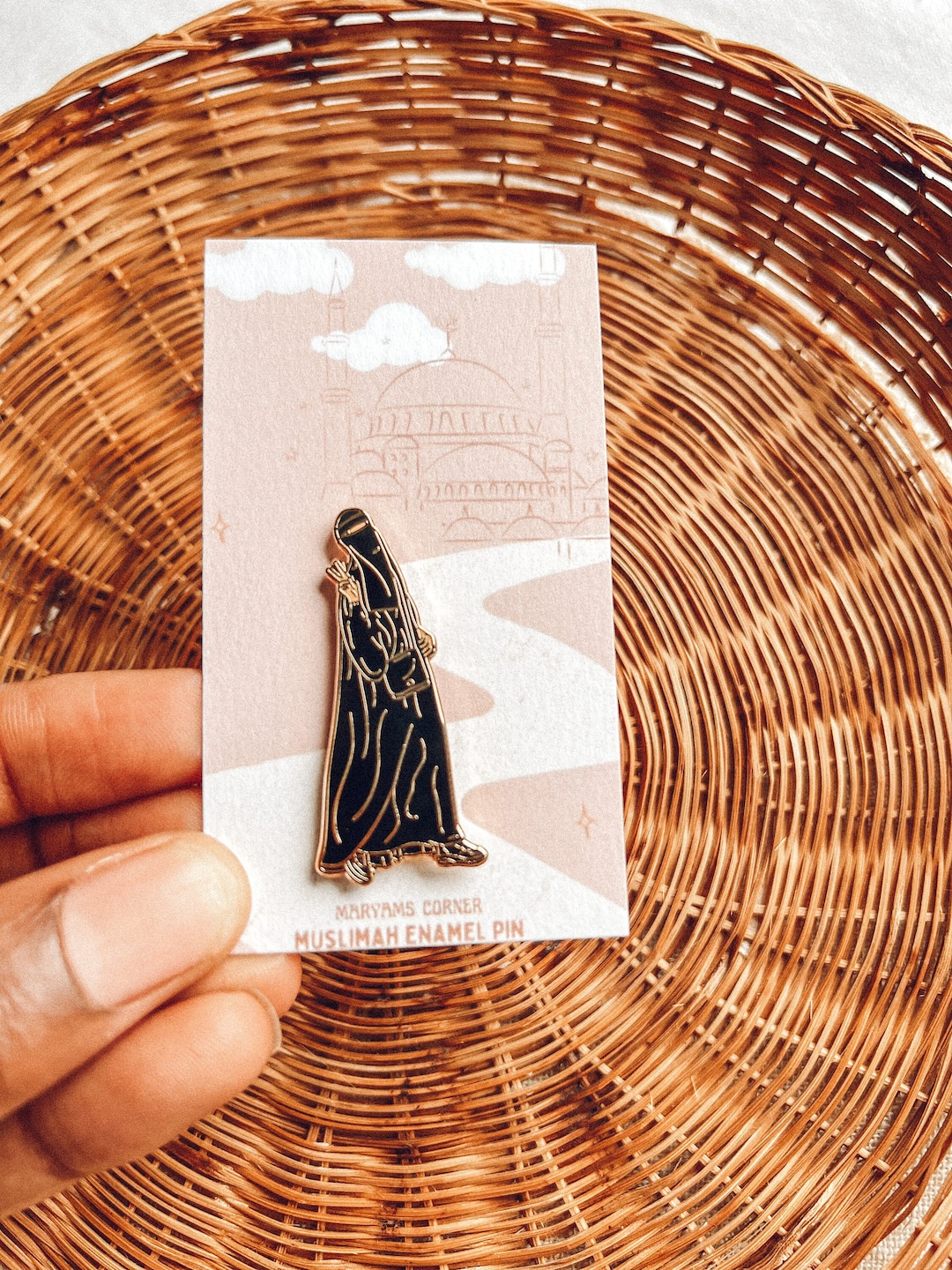 Niqabi Enamel Pin, Hijabi Enamel Pin, Islamic Pins, Enamel Pins - Etsy
