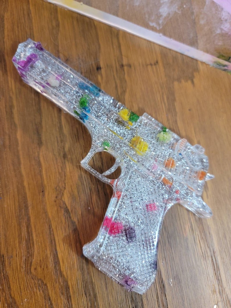Custom Flower Pistol (resin) - Etsy