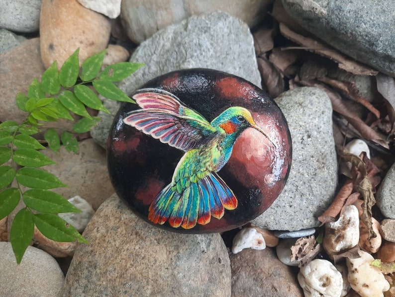 Hand Painted Stone Pretty Hummingbird Rock Painting Animal - Etsy