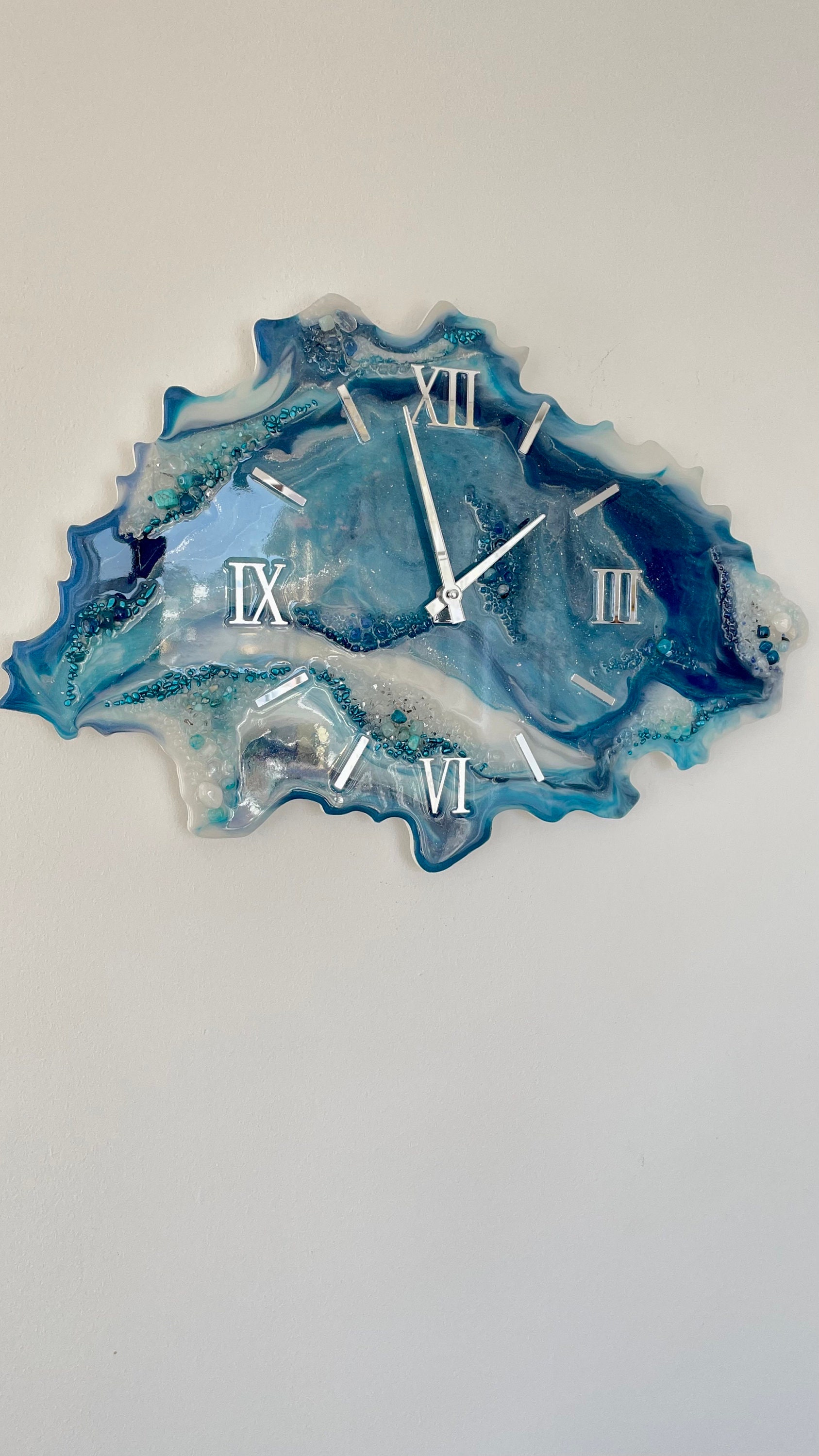 Blue Resin Geode Clock, Geode Painting, Resin Art Clock, Abstract ...
