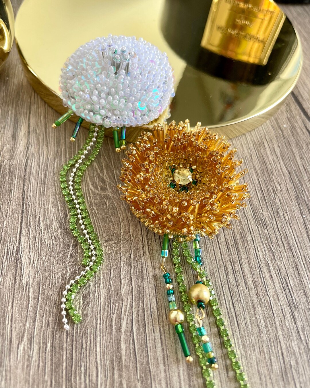 Broche perlée Fleurs. Broche perlée. Broche en - Etsy France