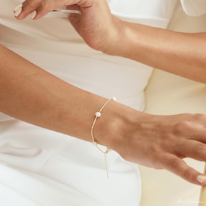 Handmade 14K Gold Bracelet, Minimalist Pearl Bracelet, Freshwater Pearl Bracelet, Wedding ...