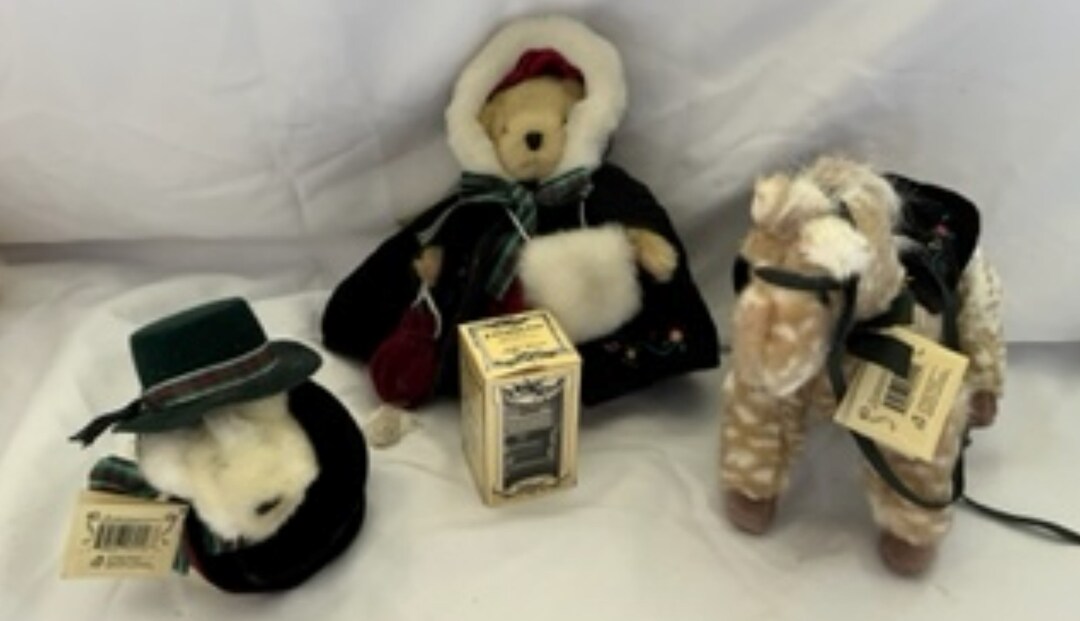 Muffy Vanderbear Lulu And Oatsie A Christmas Carol Bearly In Tune Etsy