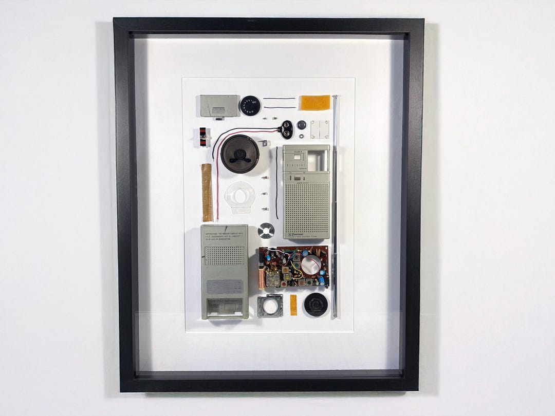 Emerson FM/AM 2 Band Receiver Radio | Disassembled | Tear Down | Framed ...