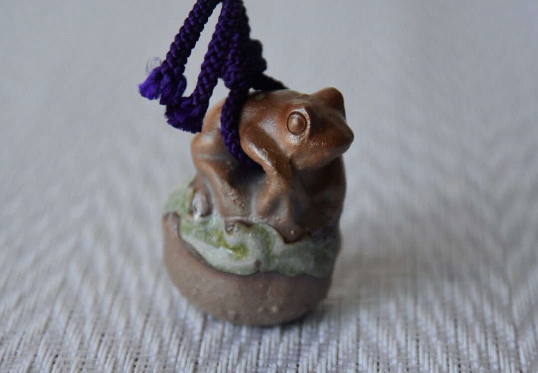 BANKO YAKI Japanese Dorei Bell Kaeru Kajika Frog Ware Omamori Figurine Fortune Okimono Artisan ...
