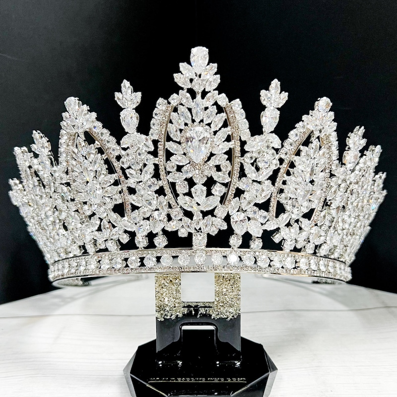 Luxury Crown Boxes - Etsy