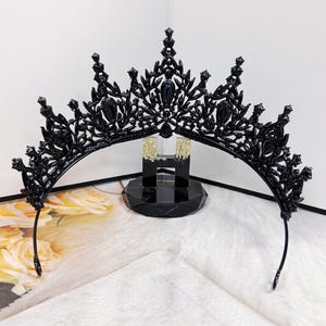 Black Crystal Tiara, Gothic Wedding Headpiece, Dark Queen Tiara ...