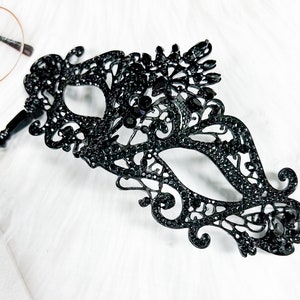 Masquerade Mask With Stick, Luxury Crystal Mask, Black Crystal Mask ...