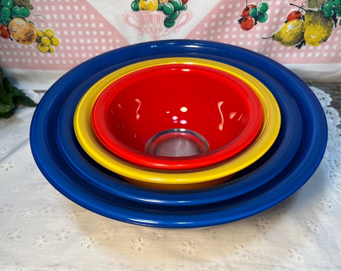 Vintage Pyrex Nesting Mixing Bowls, 1980s Color Line Rainbow Primary ...