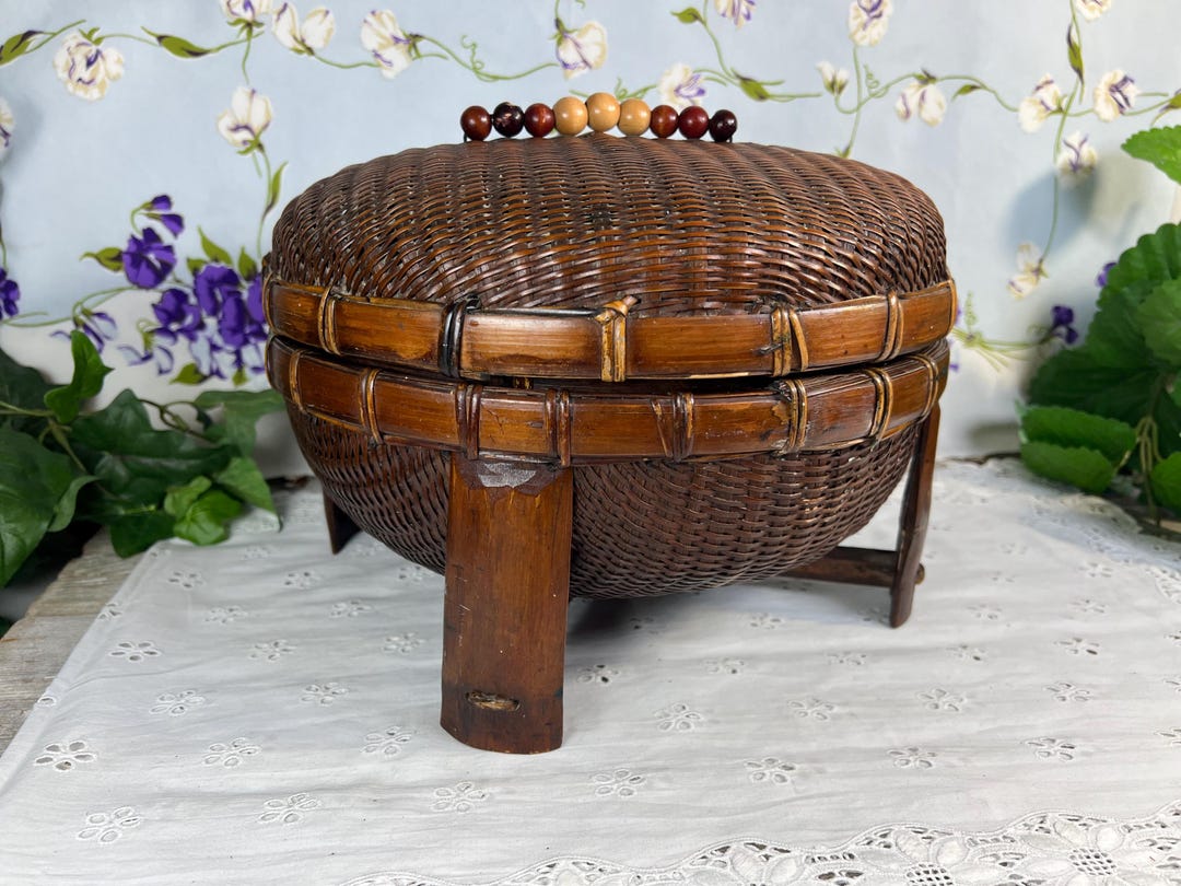 Vintage Wicker Chinese Sewing Basket, 4 Legs, W/ Lid, Rustic Country ...