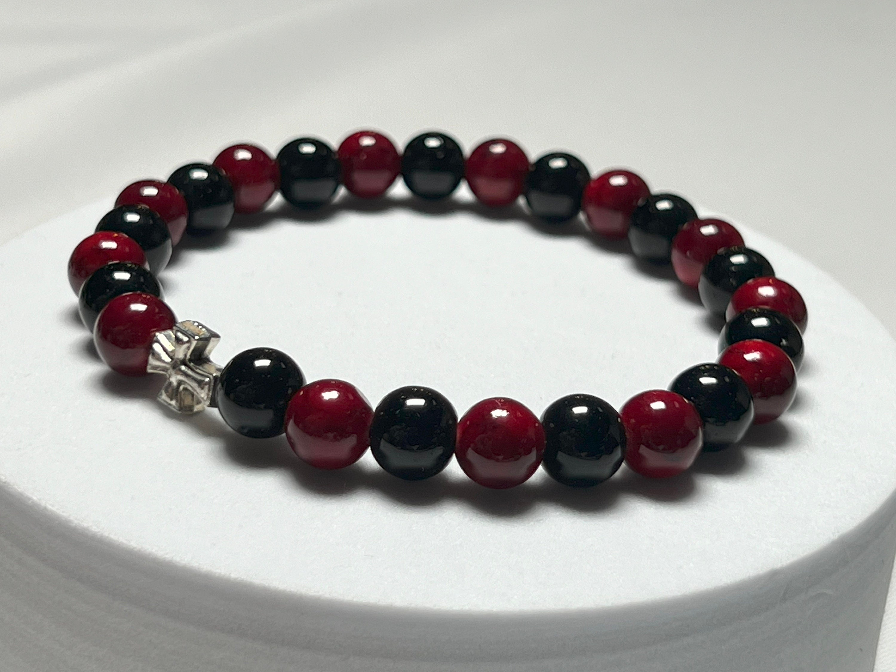 Stunning- 7 3/4 Inch Red Dyed Quartz and Black Onyx Beaded Bracelet ...