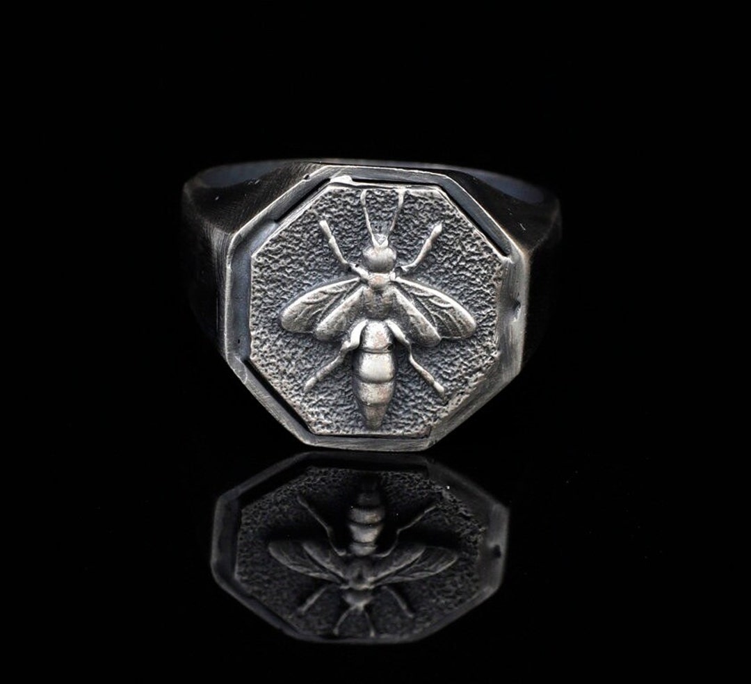 Handmade Bee Signet Ring: 925 Sterling Silver Animal Jewelry - Etsy