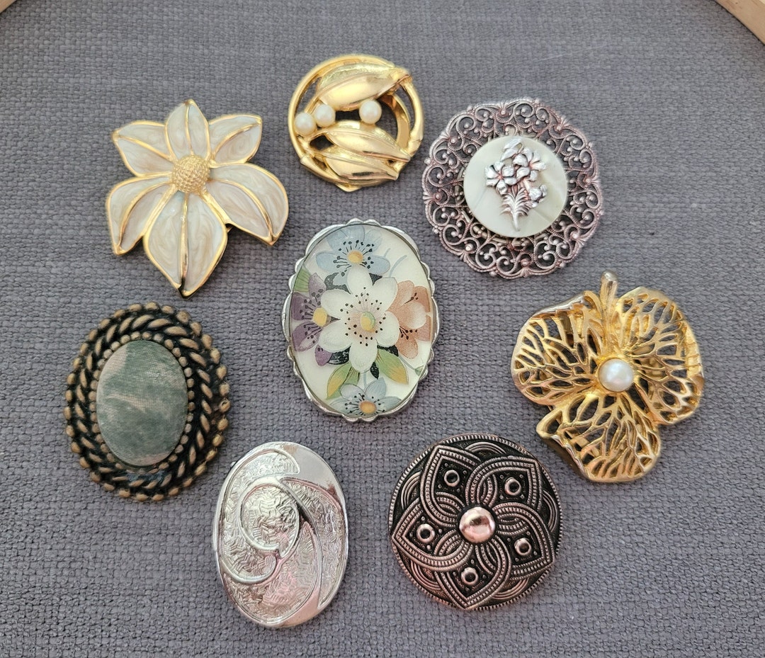 Vintage Hinged Scarf Clips Selection Scarf Rings 1940 1950s Jewelry ...