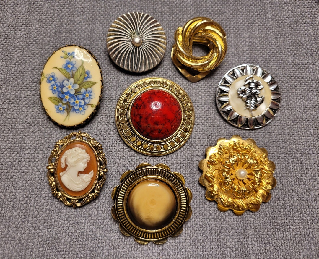 Vintage Hinged Scarf Clips Selection Scarf Rings 1940 1950s Jewelry ...
