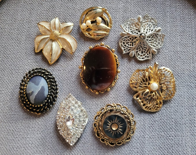 Vintage Hinged Scarf Clips Selection Scarf Rings 1940 1950s Jewelry ...