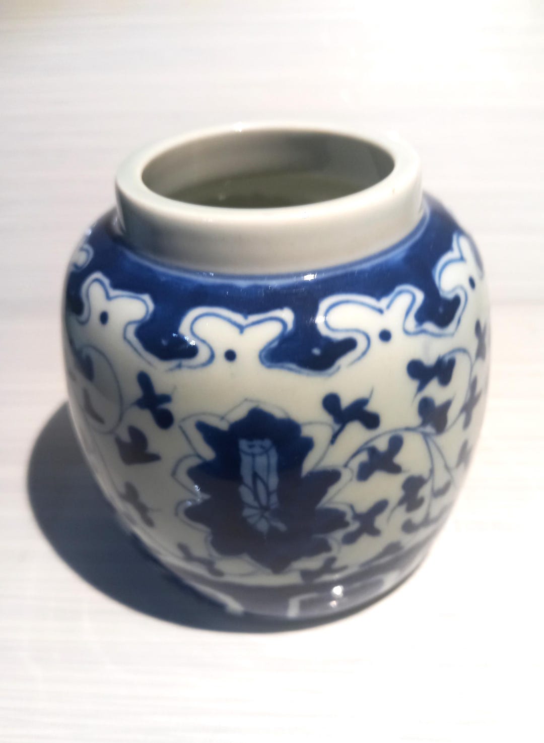 Antique Chinese Blue Porcelain Pot With Mark to Base in Good Condition ...