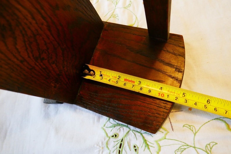 Small Book Stand in Solid Oak in a Dark Oak Color Desktop Window Cill ...