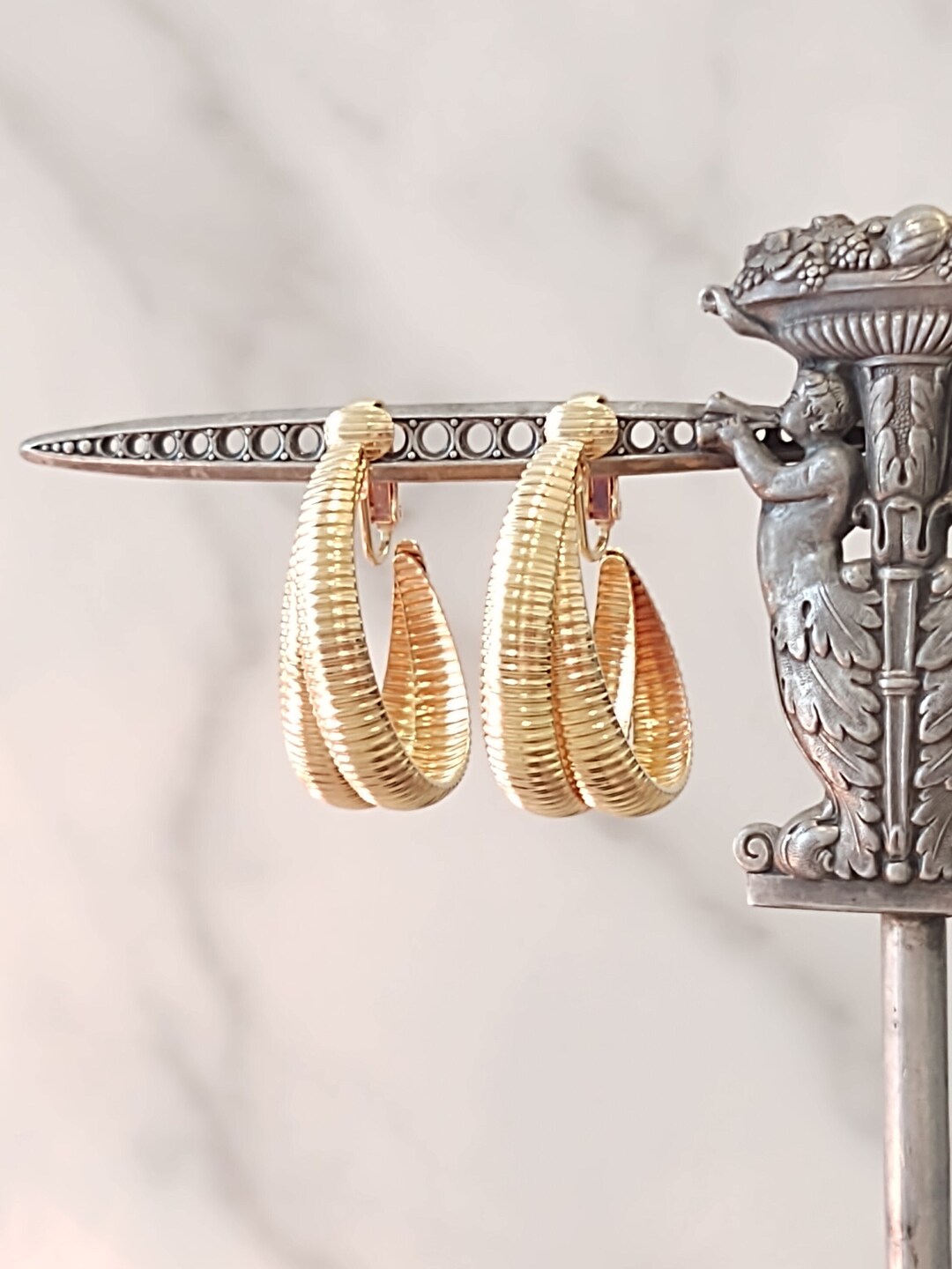 Large Double Hoop Clip on Earrings Gold Tone Fashion Jewelry – Lot P70 ...