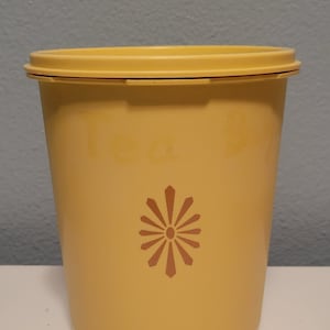 Vintage TUPPERWARE Sunburst Lidded Canister - Etsy