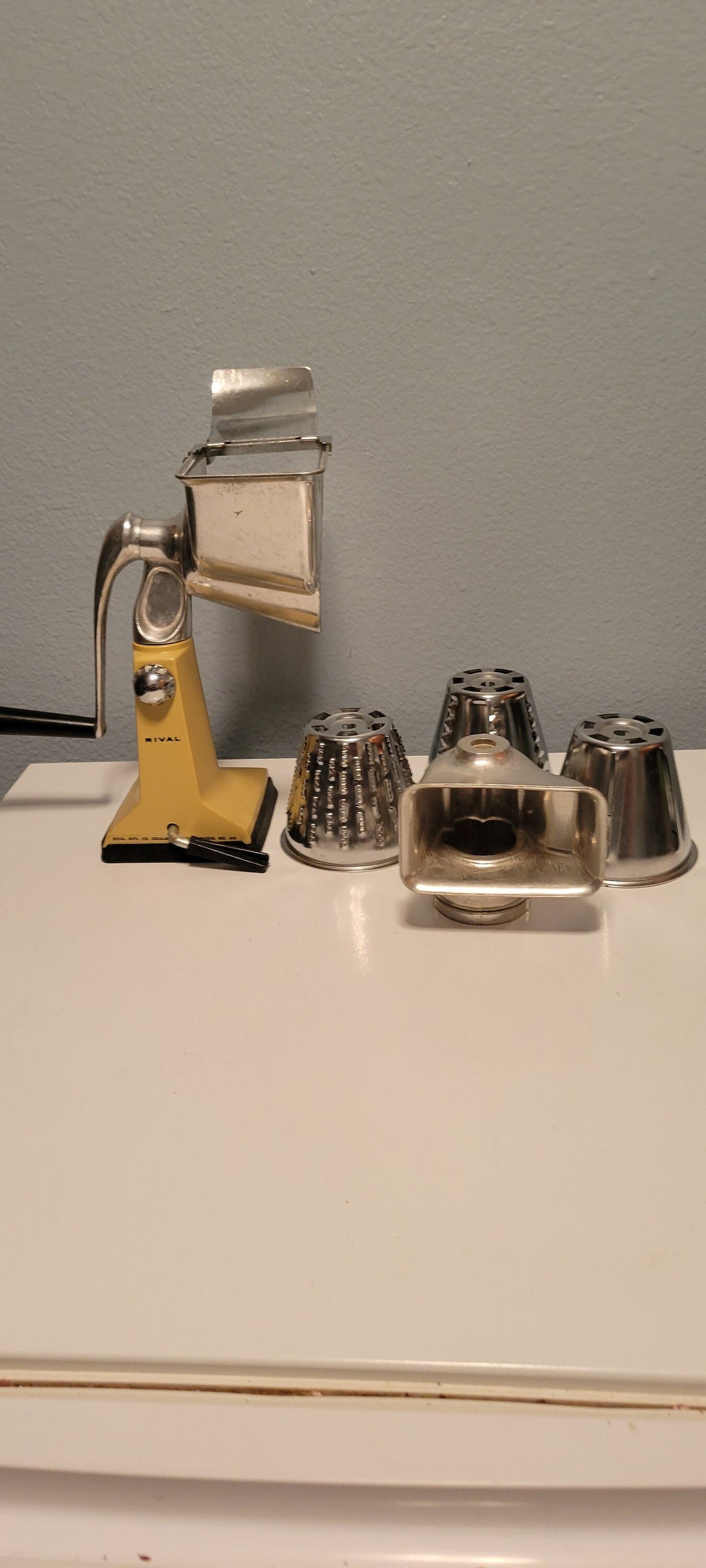 Vintage Rival Kitcheneer Shred O Matic Grinder / Salad Maker Model 601 ...