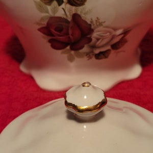 Vintage Red and White Roses Large Covered Dish - Etsy