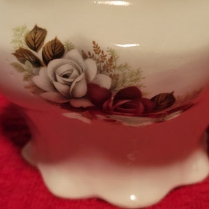 Vintage Red and White Roses Large Covered Dish - Etsy