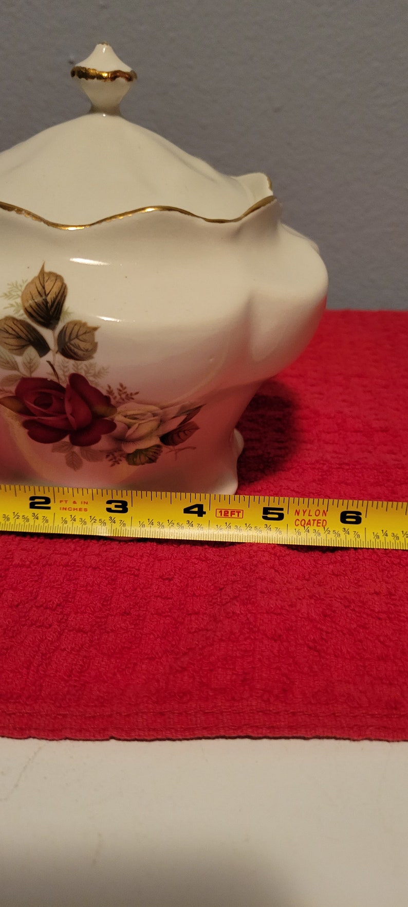 Vintage Red and White Roses Large Covered Dish - Etsy