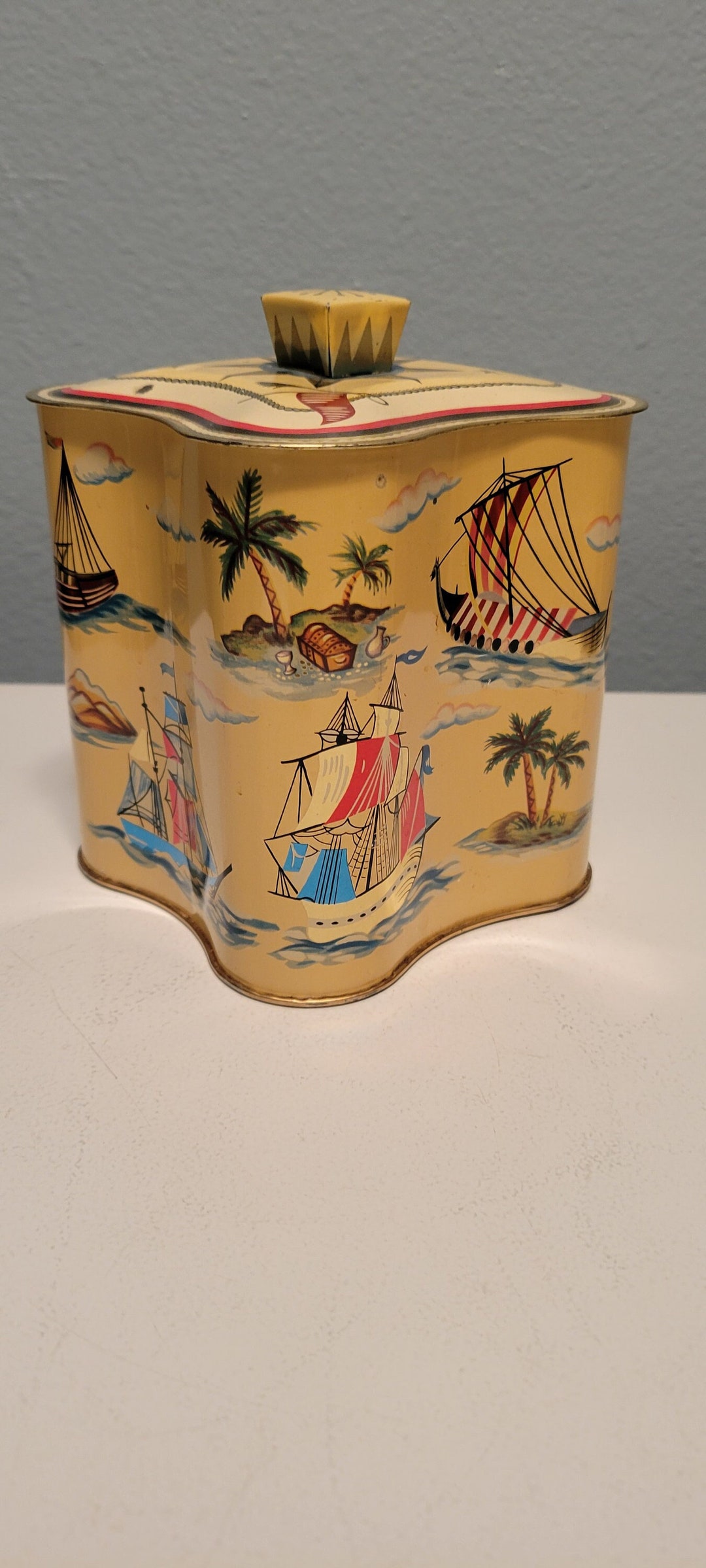 Covered Vintage Metal Cookie / Cracker Tin - Etsy