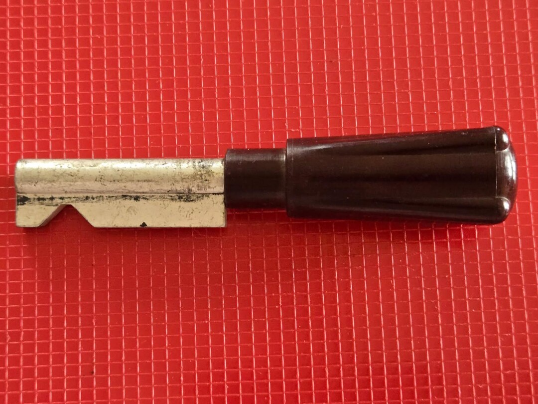 Locomotive Reverser Key Handle Bakelite ~ Free S/H #PAC 73 - Etsy