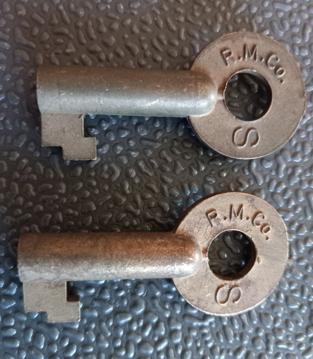 Lot of 2 C.N.R. Canadian Railroad Switch Keys Free S/H - Etsy