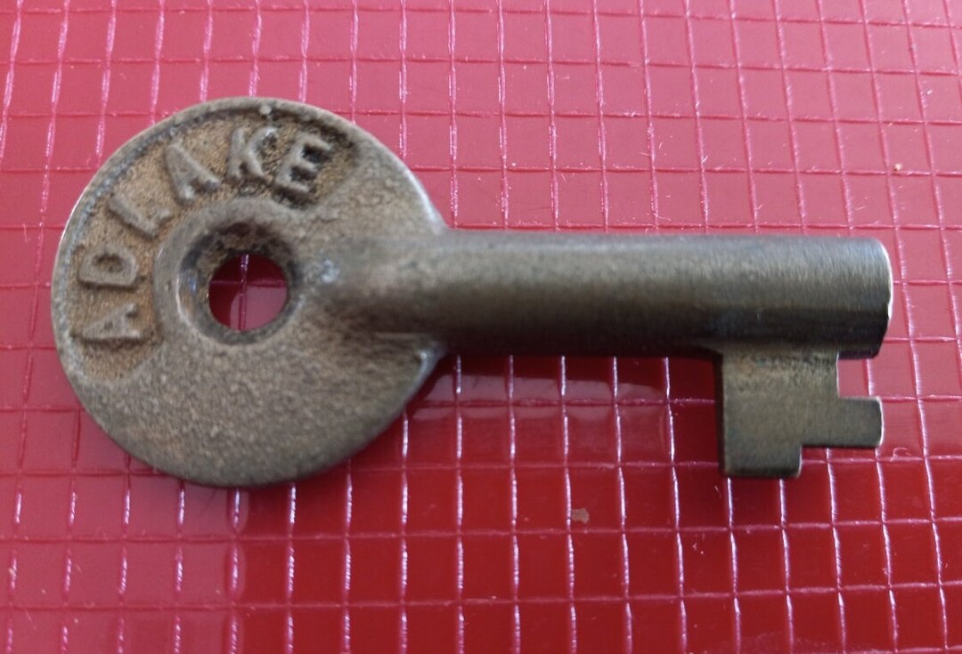 ADLAKE C&NW Brass Hollow Barrel Railroad Key ~ Free S/H #G215 - Etsy