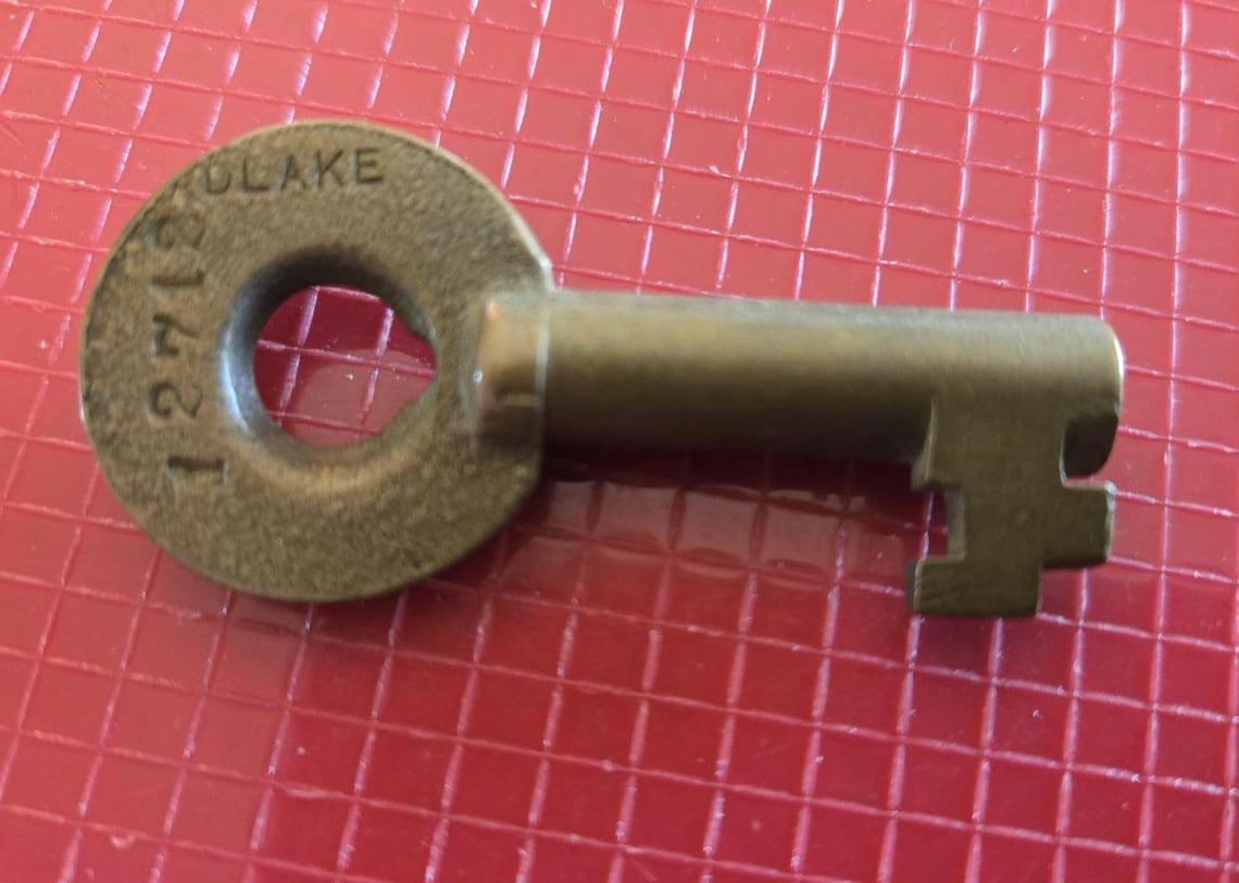 C & O Brass Hollow Barrel Railroad Key ~ Free S/H #DC583 - Etsy