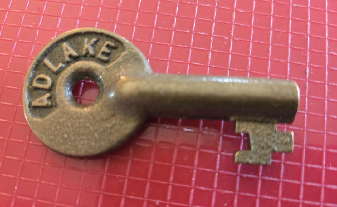 ADLAKE C&NW Brass Hollow Barrel Railroad Key Free S/H FAV 76 - Etsy