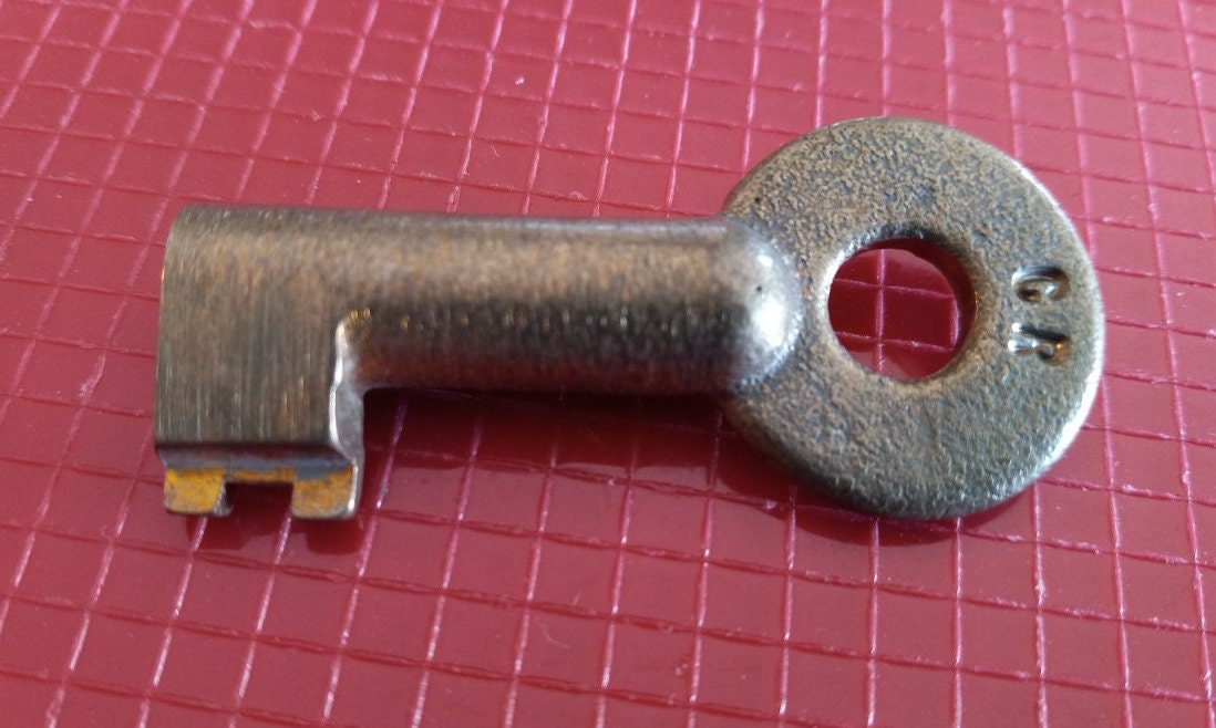 CR Brass Hollow Barrel Railroad Key Free S/H LU - Etsy