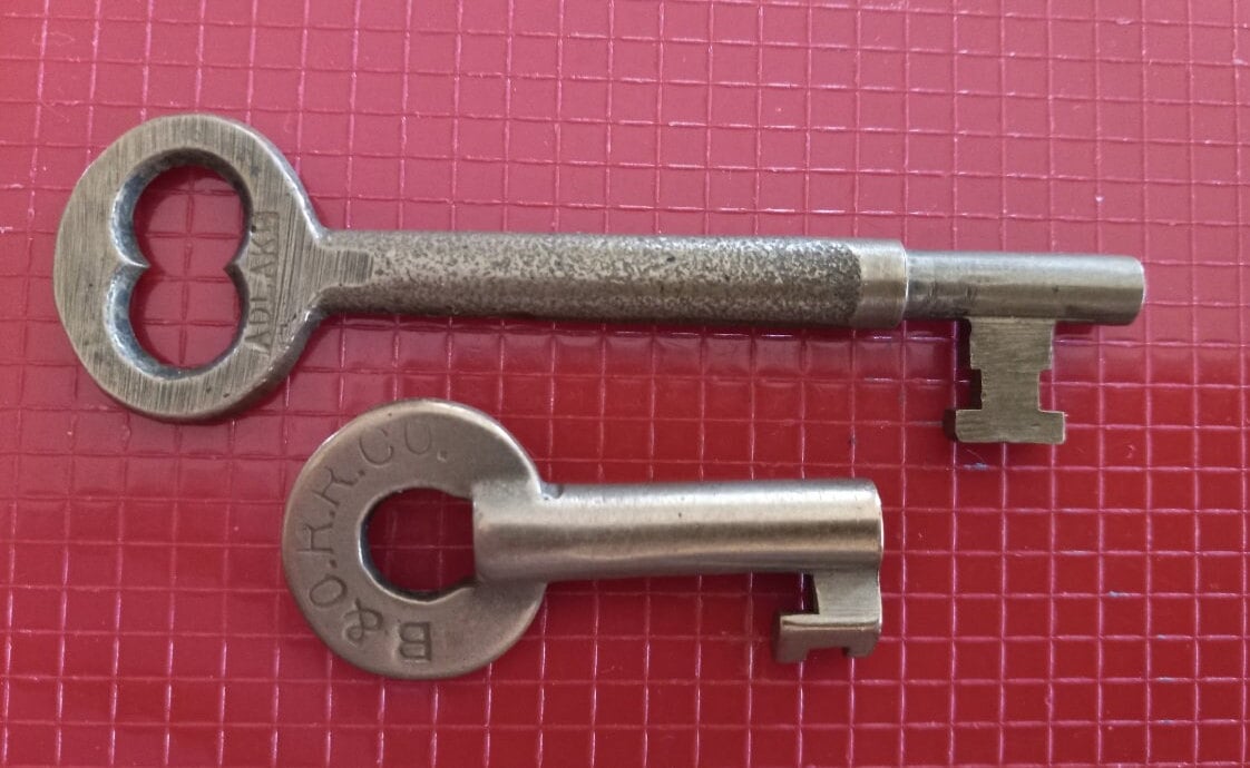 B&O.R.R.CO. Brass Hollow Barrel Railroad Key and Brass ADLAKE Caboose ...