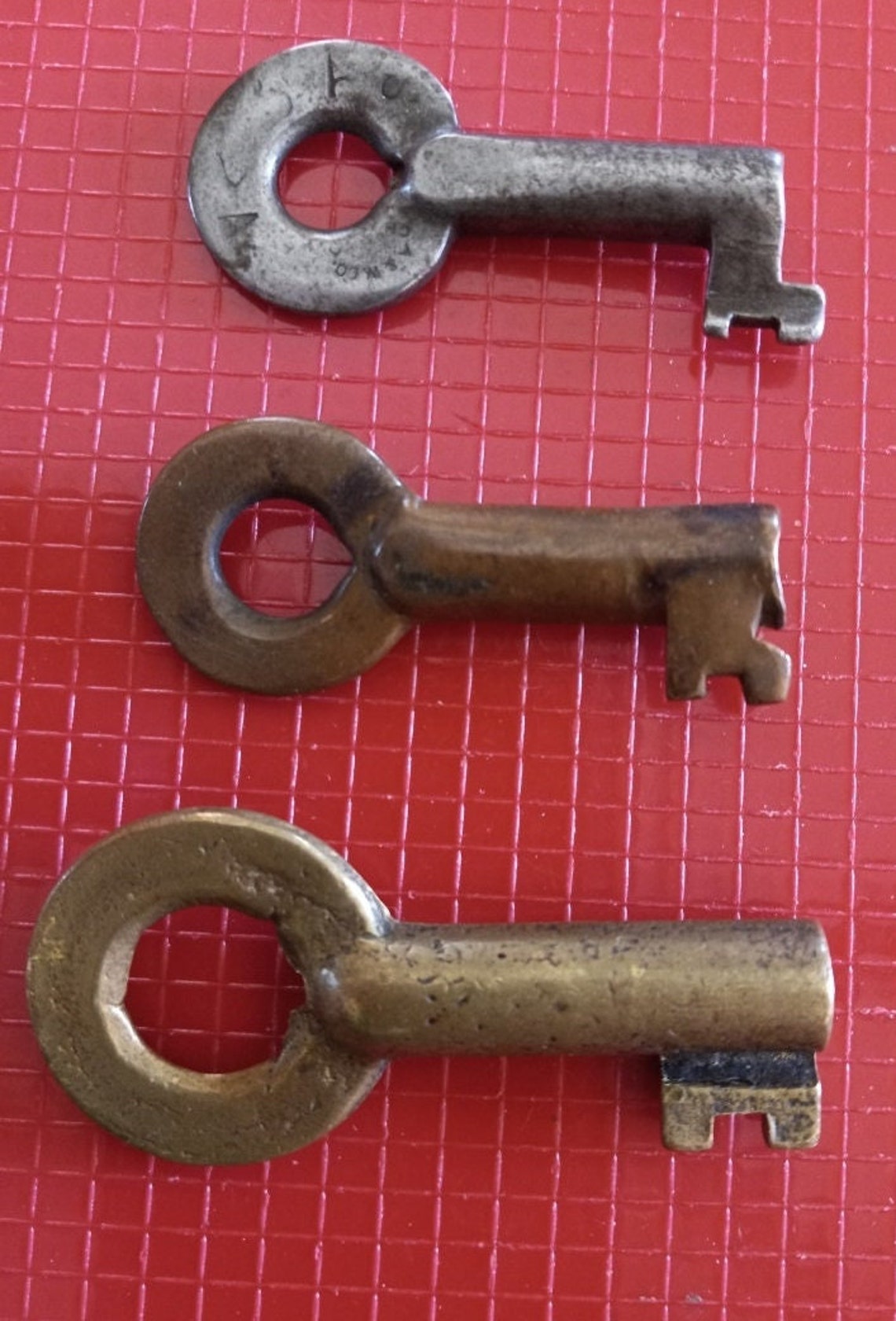 Lot of 3 Low Grade Railroad Keys Free S/H 549 - Etsy