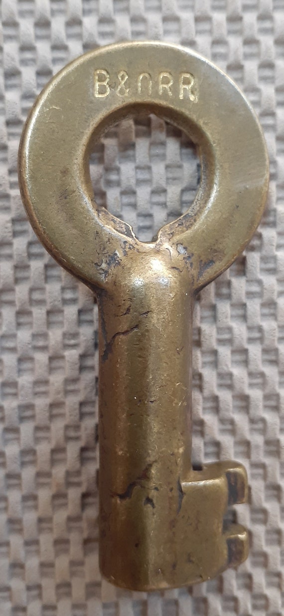 B&ORR Brass Hollow Barrel Railroad Key - Etsy